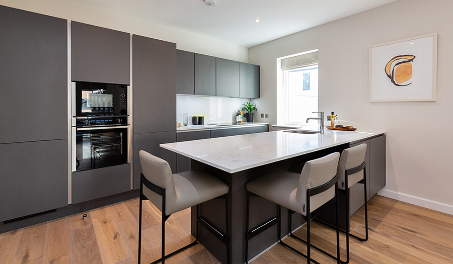 Calligaris Gala Stool – Sleek & Comfortable Design | Kube Interiors